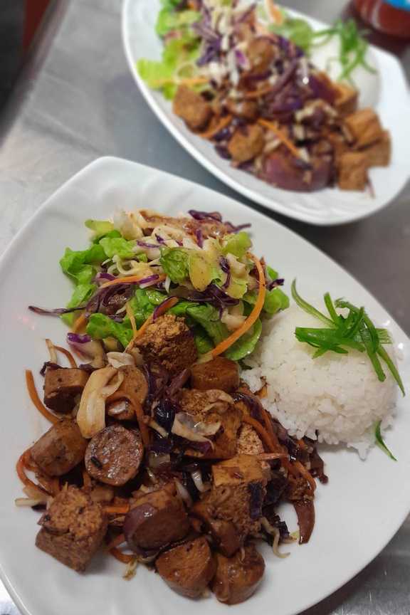 Shipwreck Bar - Dining | Aro'a Beachside Resort