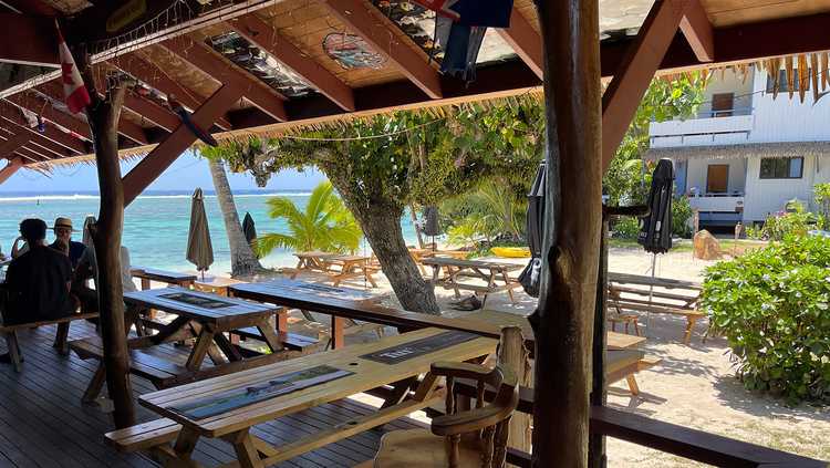 Shipwreck Bar - Dining | Aro'a Beachside Resort